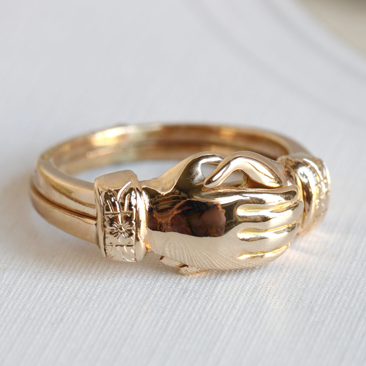 Vintage 14k Two Band Gimmel Hands Clasped Ring – The Eden Collective